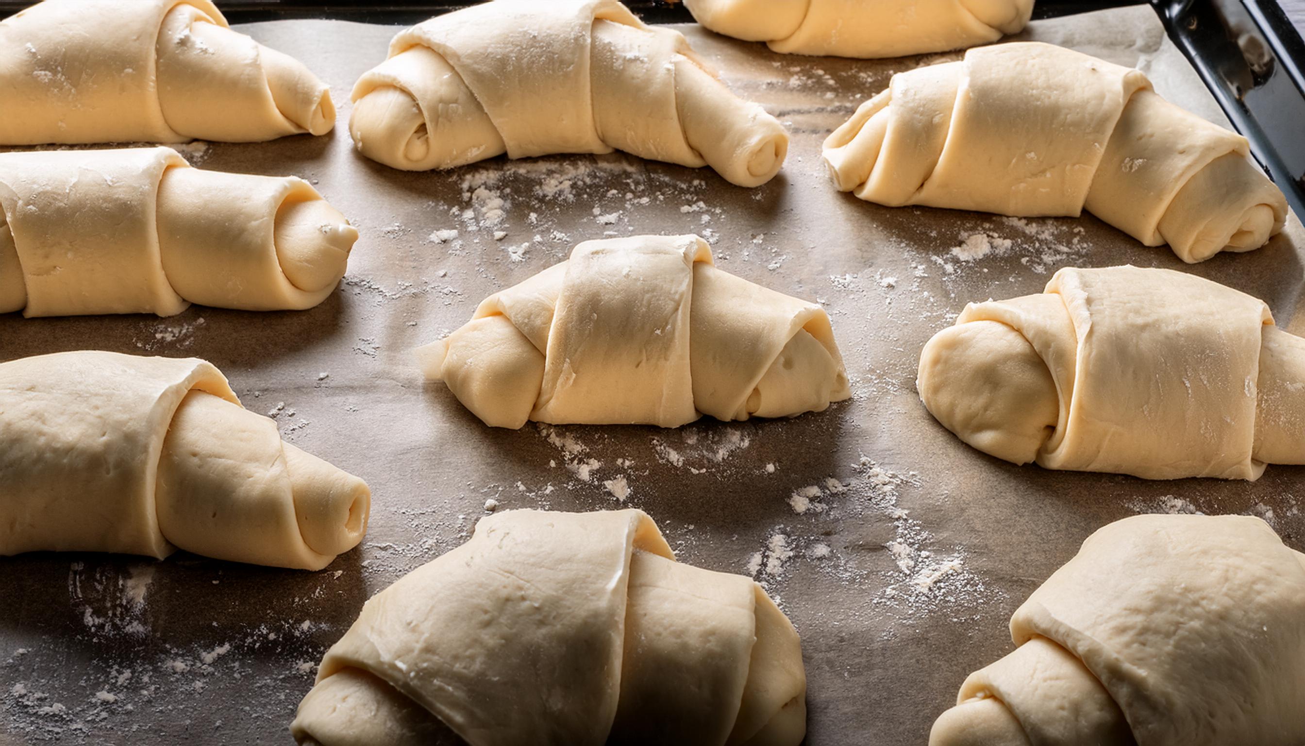 Rogal Świętomarciński z Poznania. Poznaj przepis na rogale marcińskie!