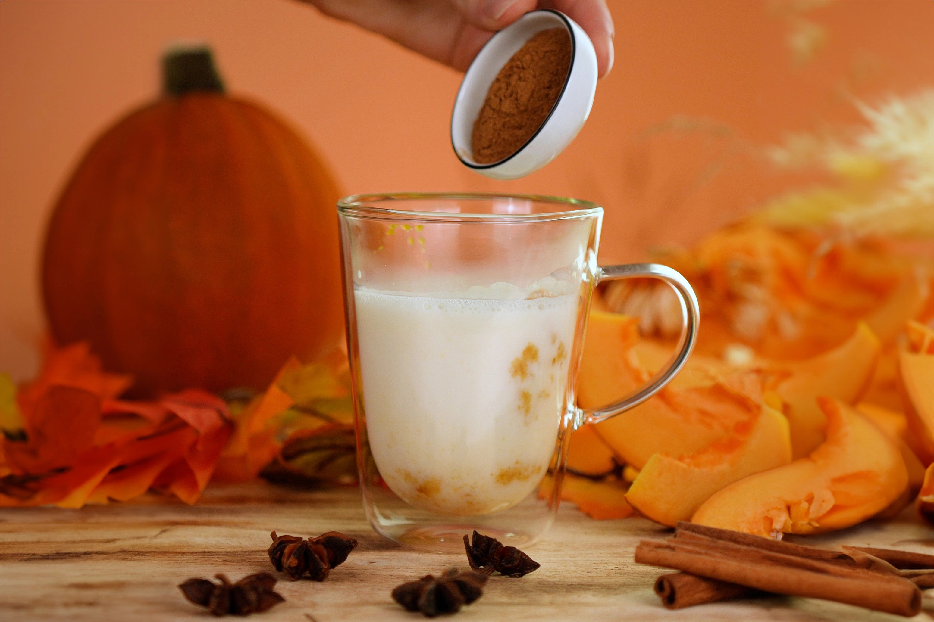 Jak zrobić Pumpkin Spice Latte – przepis na pyszną kawę jesienią